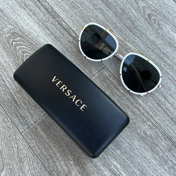 Versace | Accessories | Versace Vintage Icon Pilot Clipon Aviator ...